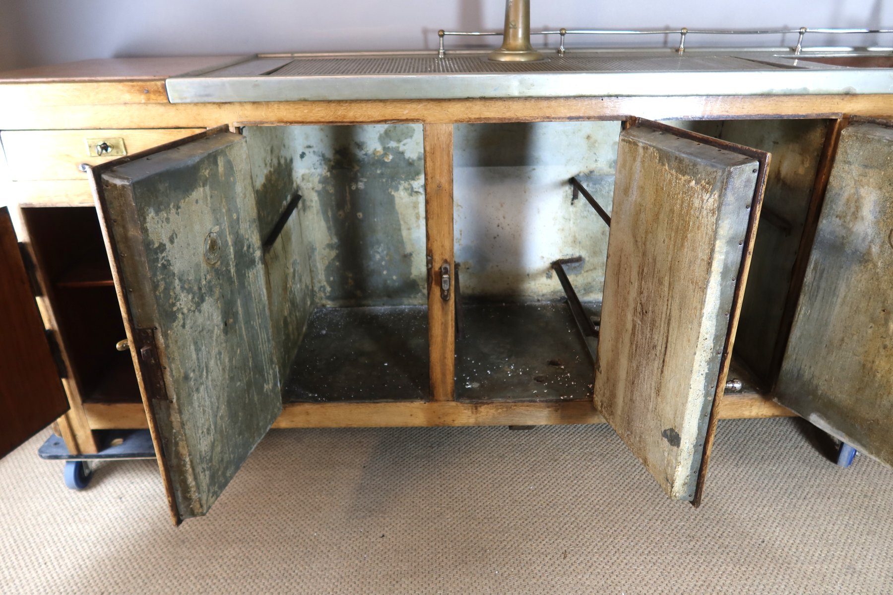 Large Antique Bar in Oak, 1890s for sale at Pamono