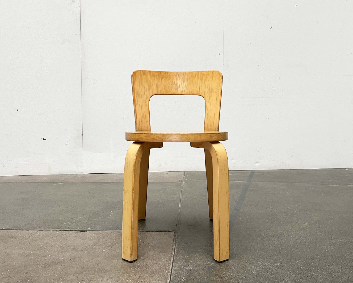 Mid-Century Modern Early N65 Children's Chair by Alvar Aalto for Artek, 1950s for sale at Pamono