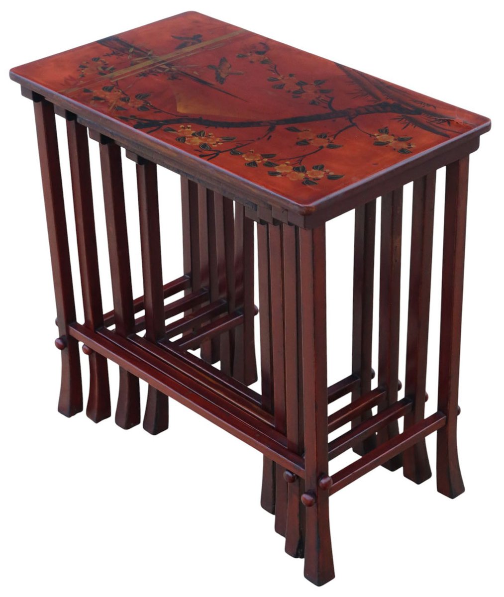 Japanese Red Lacquer Nesting Tables, 1900s, Set of 4 for sale at Pamono