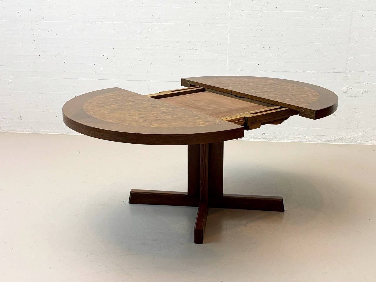 Vintage Swiss Round Dining Table by Dieter Waeckerlin, 1970s for sale ...