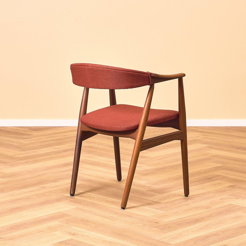 Fauteuil Modèle 213 en Noyer par Thomas Harlev pour Farstrup, Danemark ...