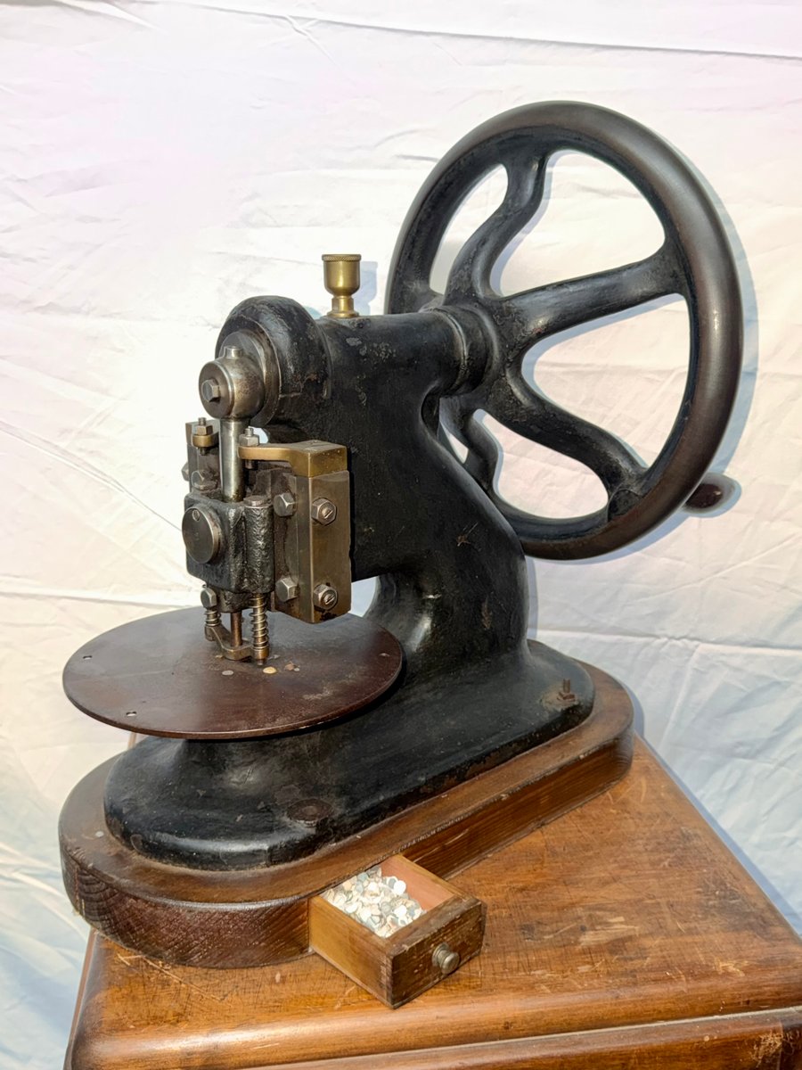 Antique Italian Flywheel Punch, 1890s for sale at Pamono