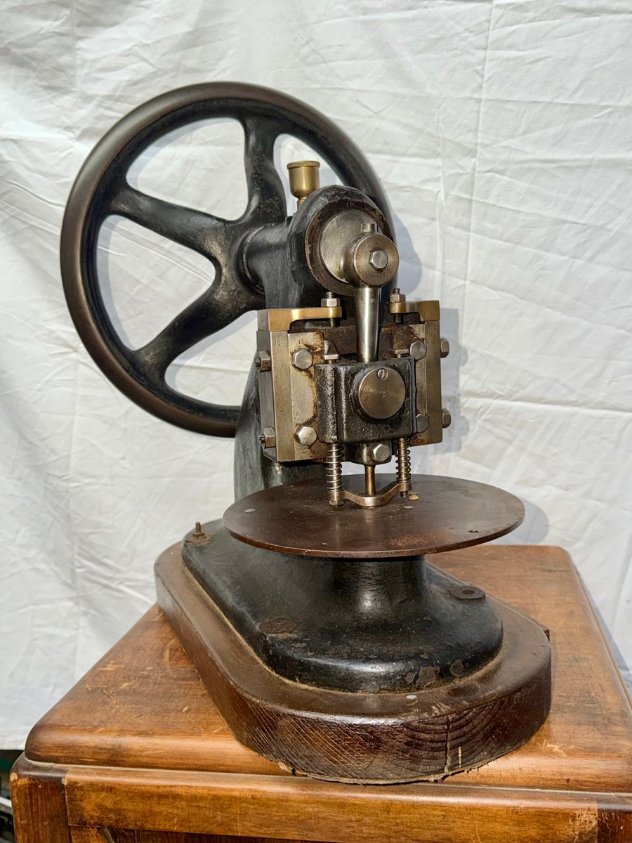 Antique Italian Flywheel Punch, 1890s for sale at Pamono