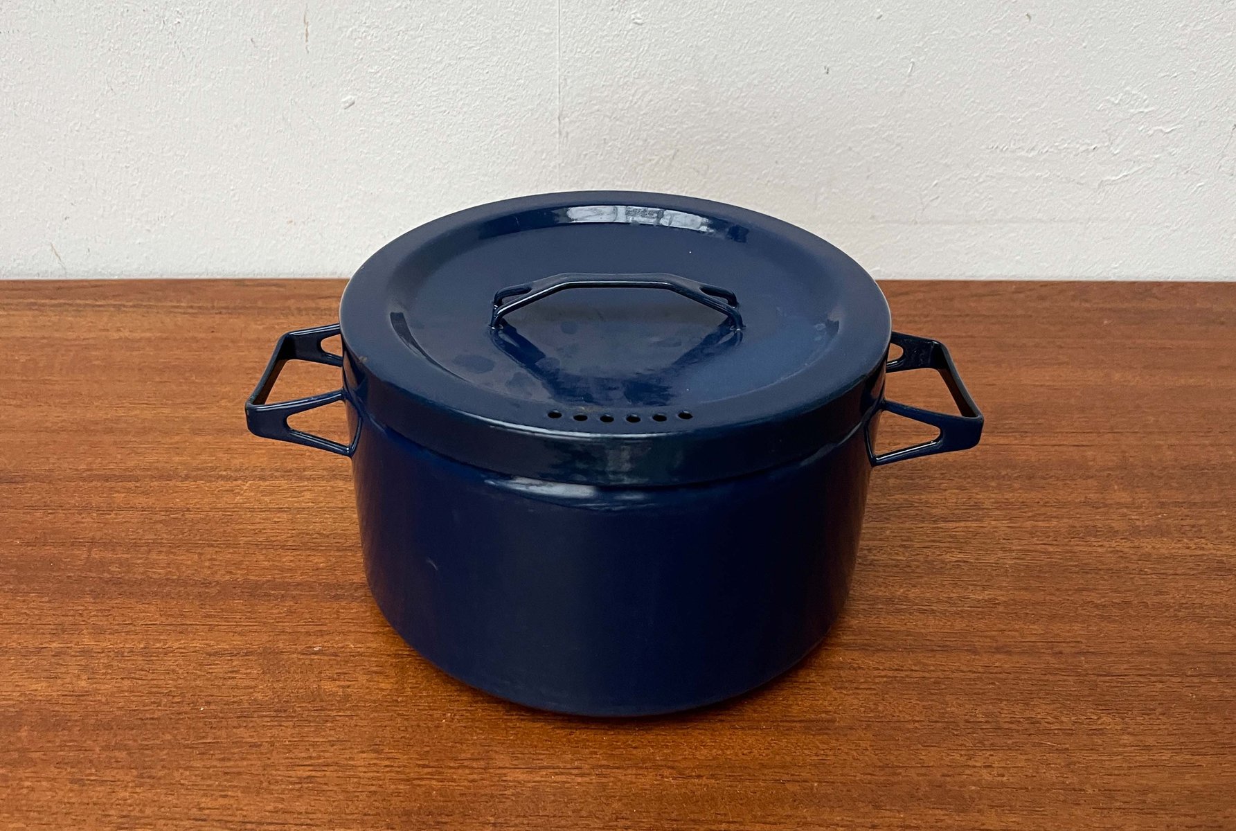 Mid-Century Modern Minimalist Blue Enamel Pot by Seppo Mallat for Finel ...
