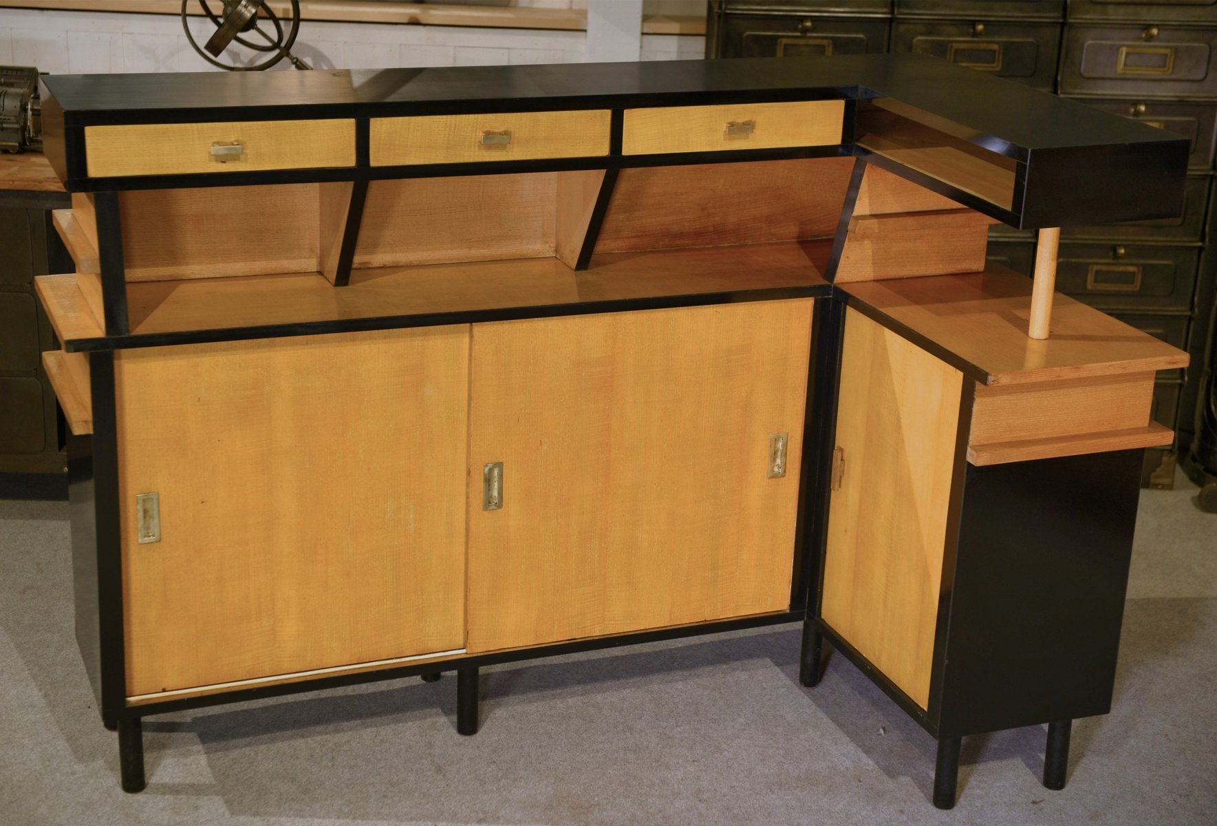 Modern Bar Counter by Jean Prouvé, 1940s for sale at Pamono