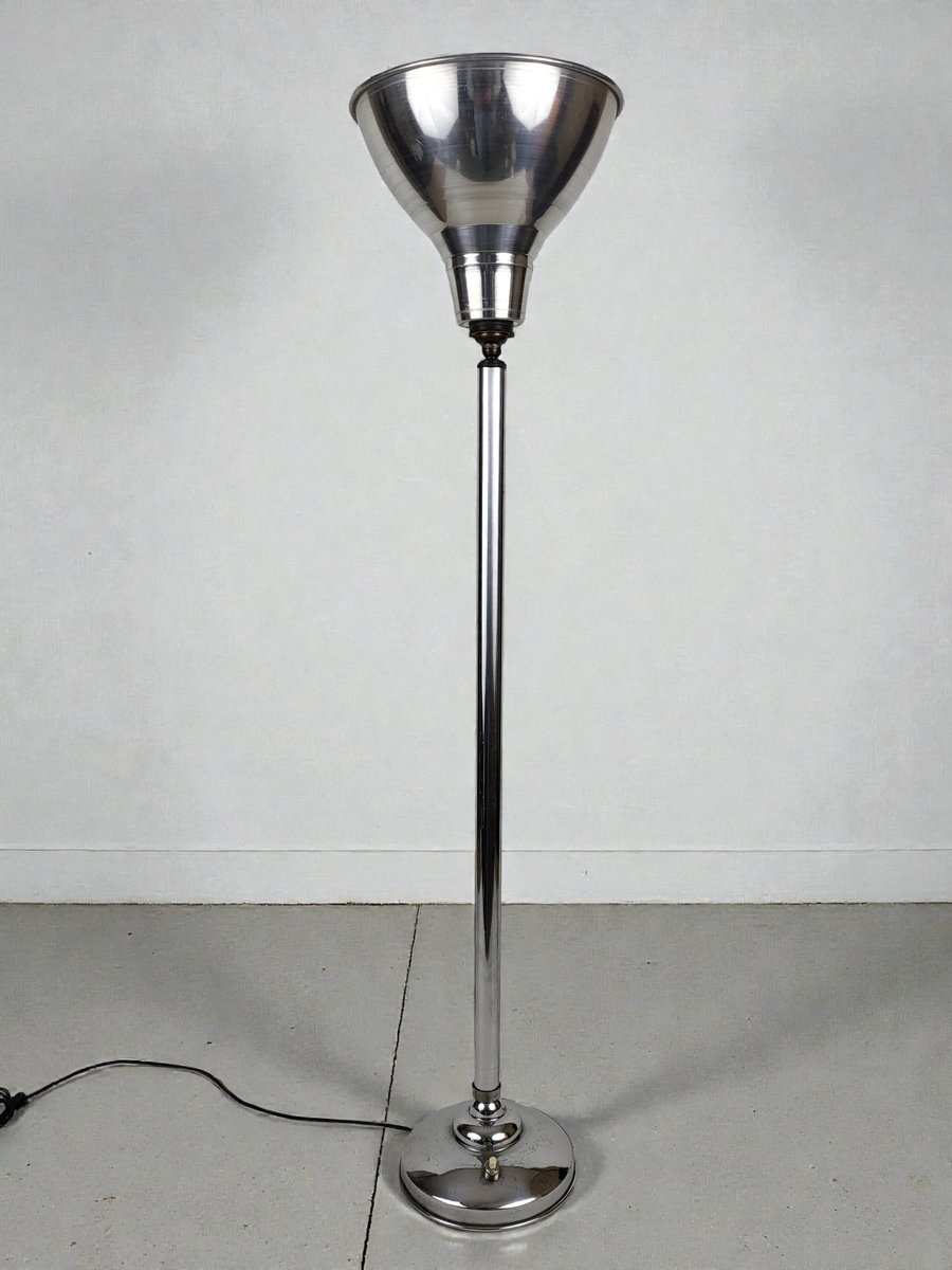 Art Deco Lamp in Chromed Metal, 1930s for sale at Pamono
