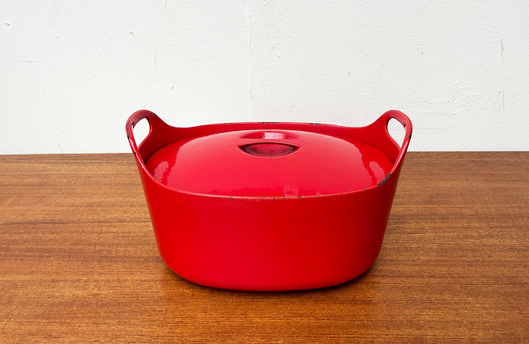 Mid-Century Modern Red Enamel Cast Iron Pot by Timo Sarpaneva for ...