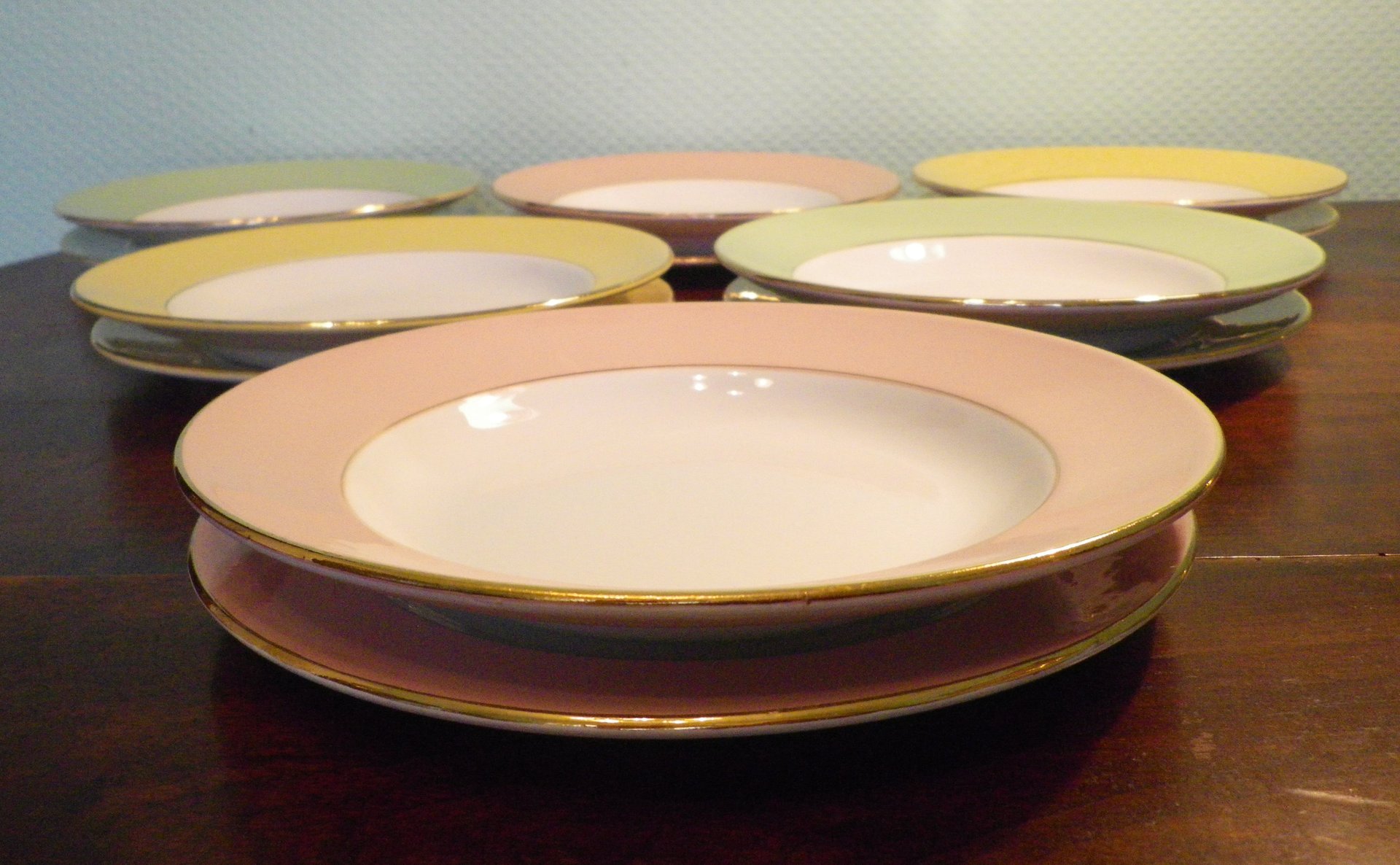 Prestige Plates from Lamandinoise, 1950s, Set of 12 for sale at Pamono