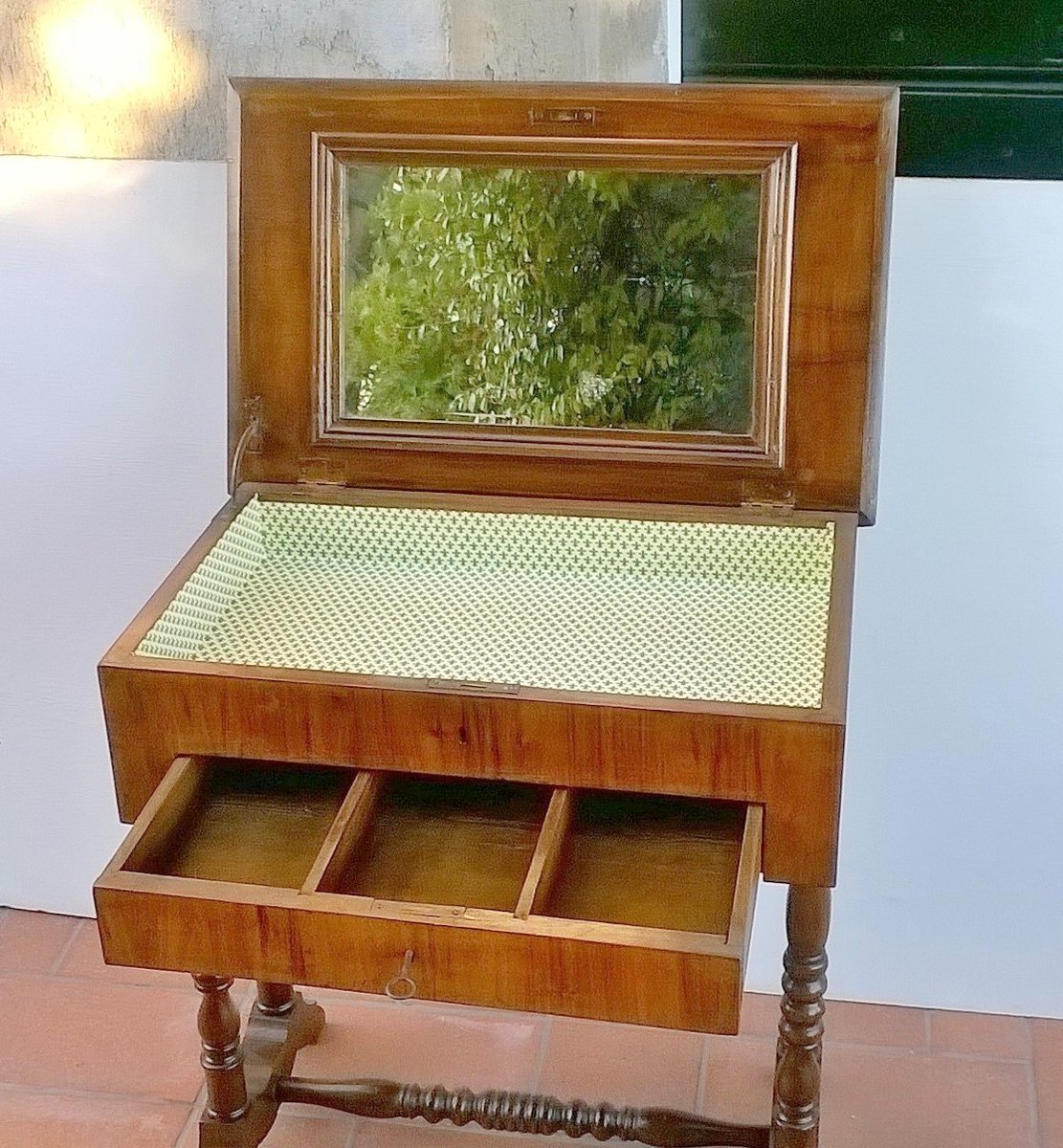 Antique Sewing Table, 1890s for sale at Pamono