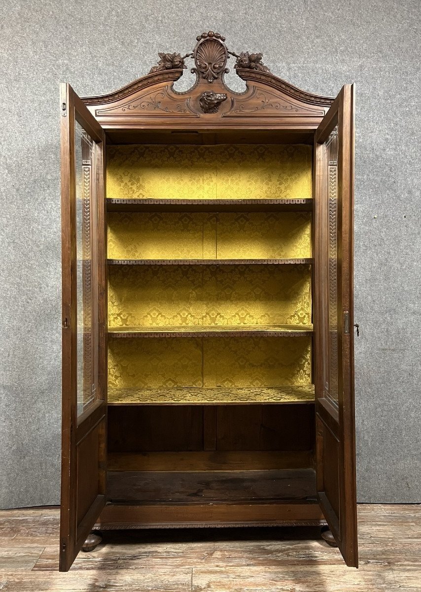 Italian Renaissance Style Walnut Bookcase for sale at Pamono