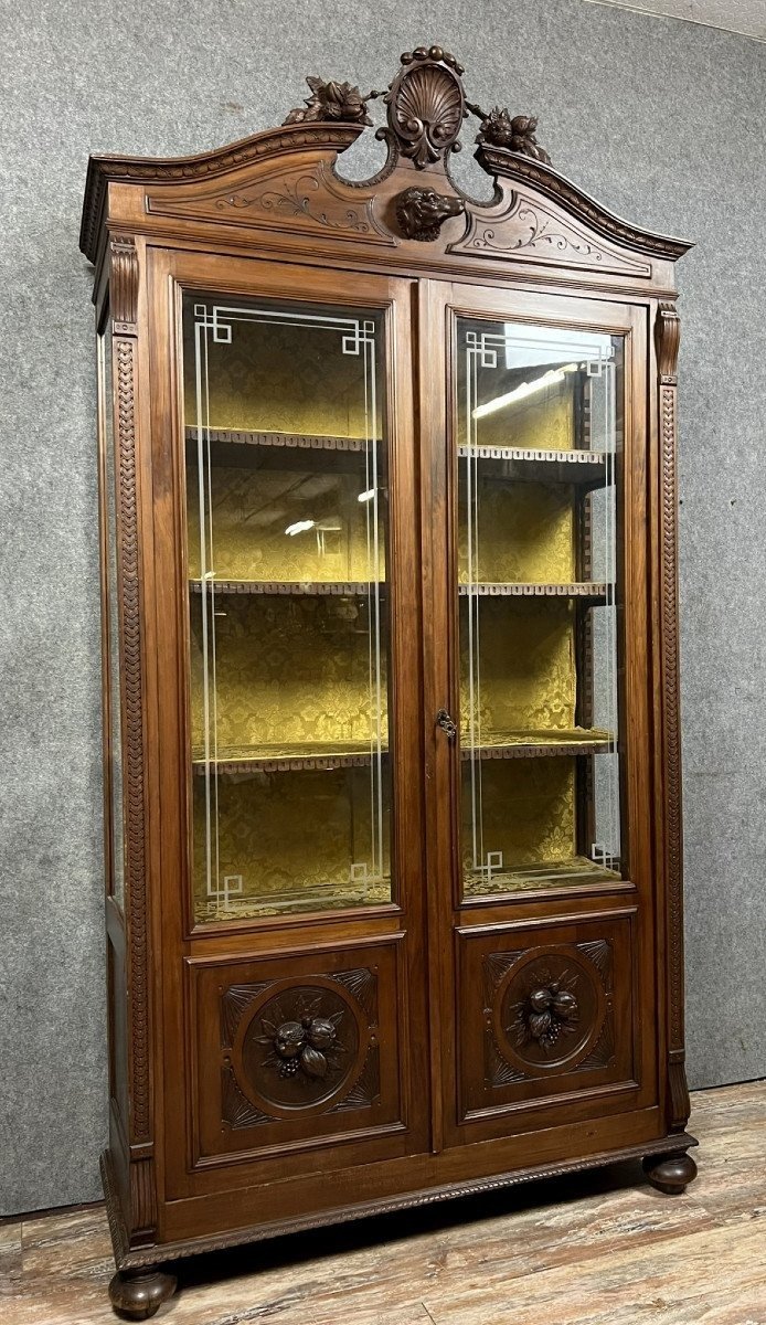 Italian Renaissance Style Walnut Bookcase for sale at Pamono