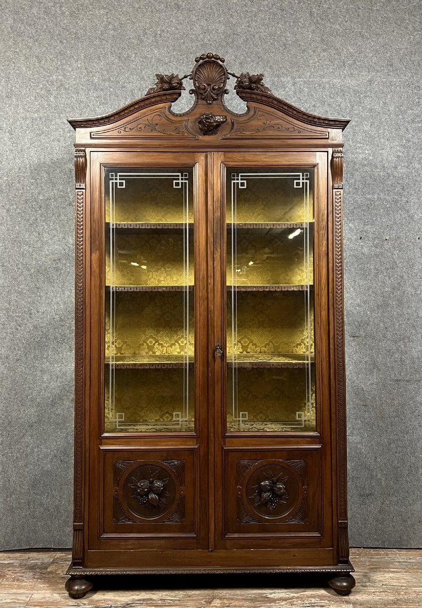 Italian Renaissance Style Walnut Bookcase for sale at Pamono
