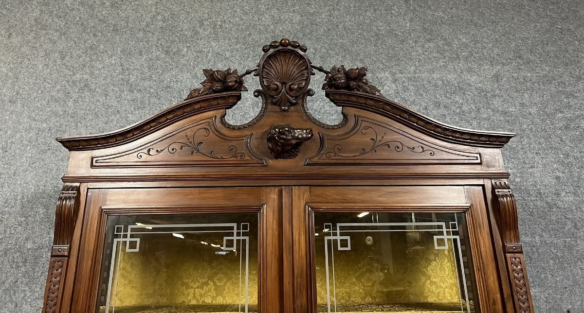 Italian Renaissance Style Walnut Bookcase for sale at Pamono