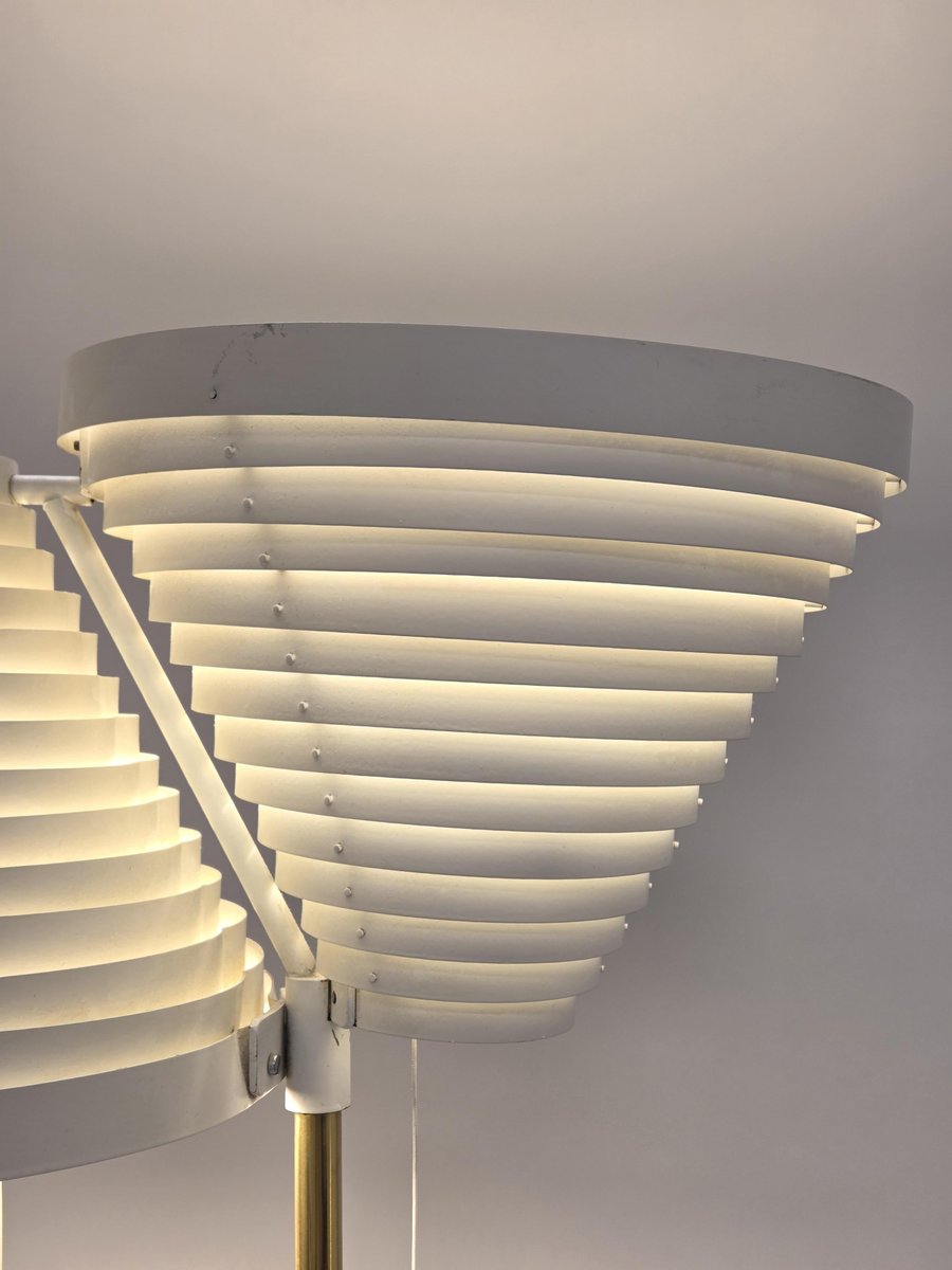 Lampadaire A810 par Alvar Aalto pour Valaistustyö, 1960s en vente sur ...