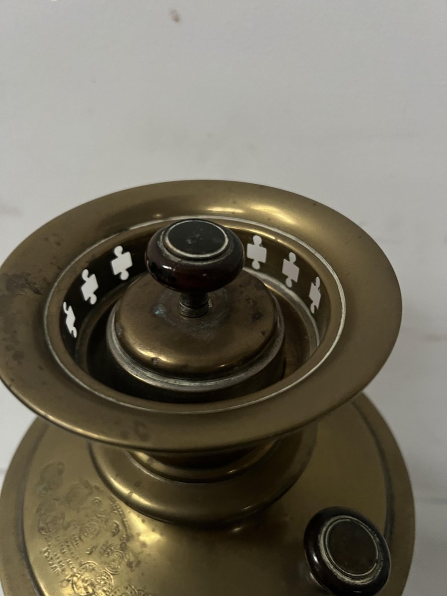 Samovar antico in rame giallo, Russia, inizio XIX secolo in vendita su ...