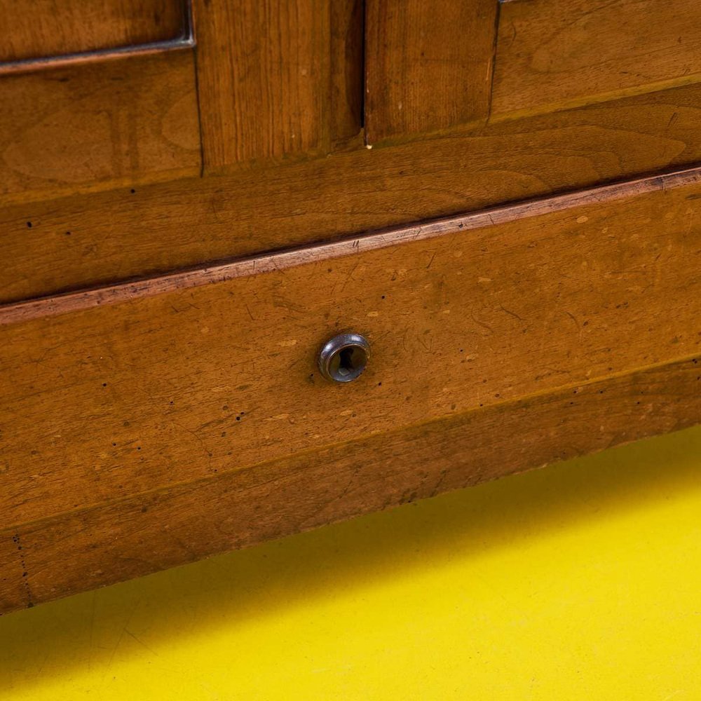 Armoire à Double Porte en Noyer en vente sur Pamono