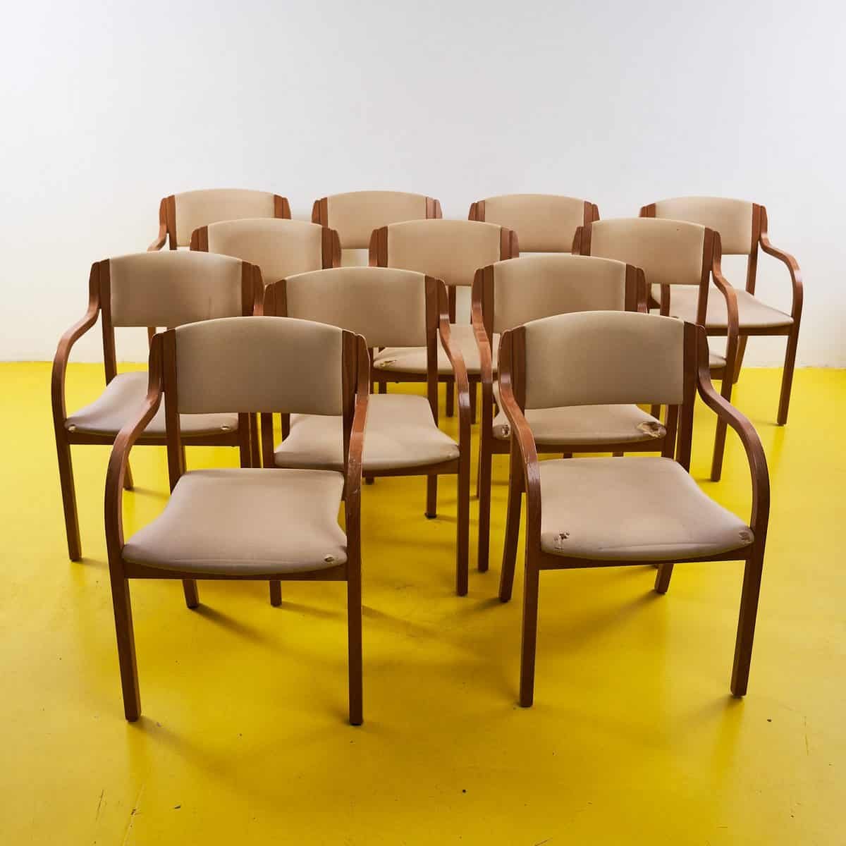 Chaises Vintage avec Structures en Bois, Set de 12 en vente sur Pamono