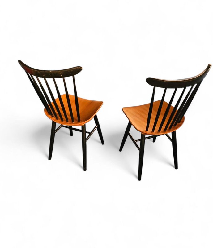 Spindle Back Dining Chairs with Curved Seats in Teak from Pastoe ...