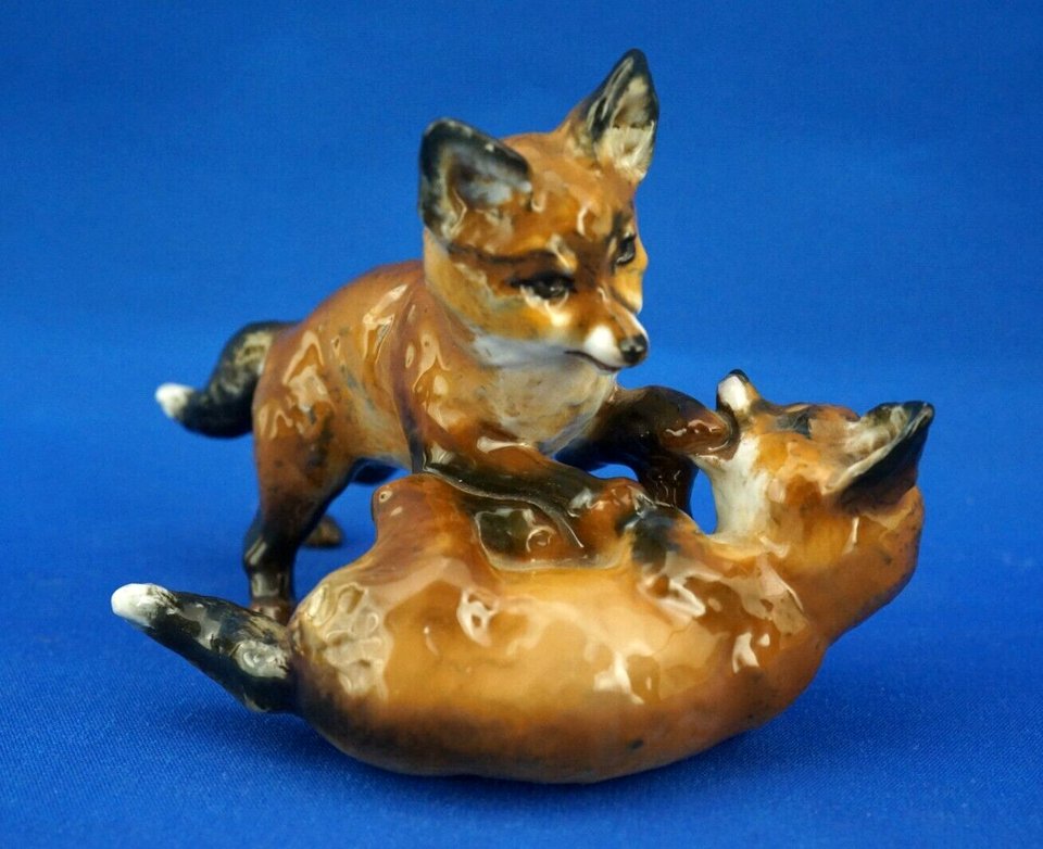 Vintage Hard Porcelain Fox Cubs Figurine by Fritz Heidenreich for ...