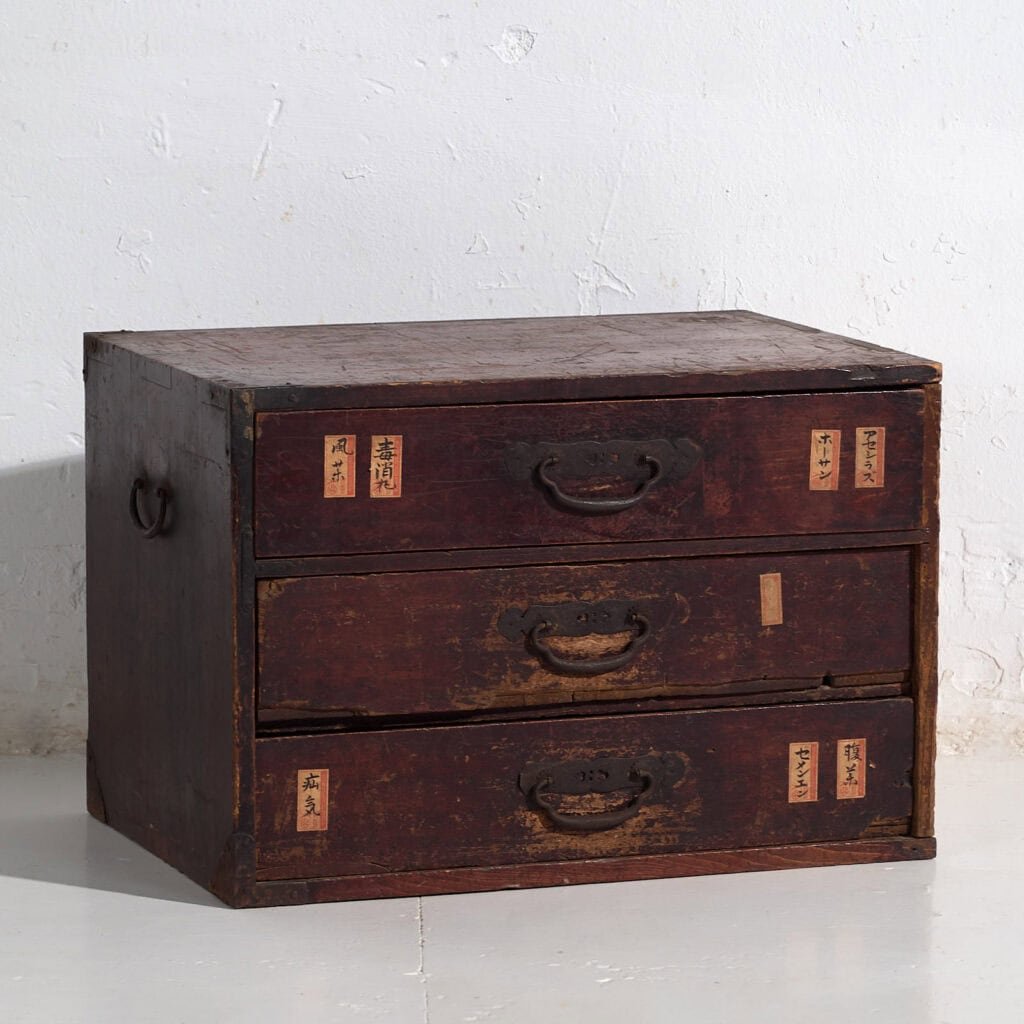 Antique Japanese Chest of Drawers for sale at Pamono