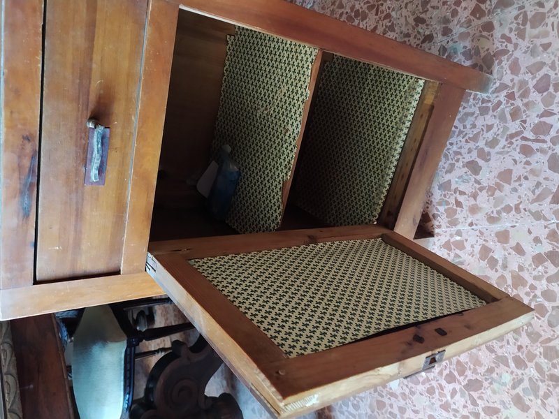 Art Deco Italian Walnut Veneered Bedside Table for sale at Pamono