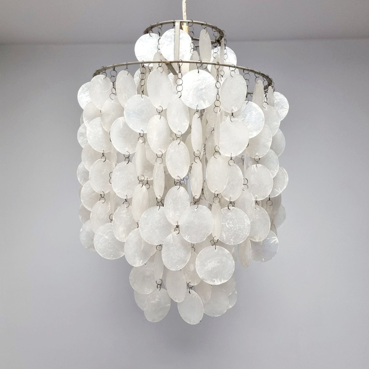 Mid-Century Modern Fun 1DM Shell Chandelier by Verner Panton for Lüber ...