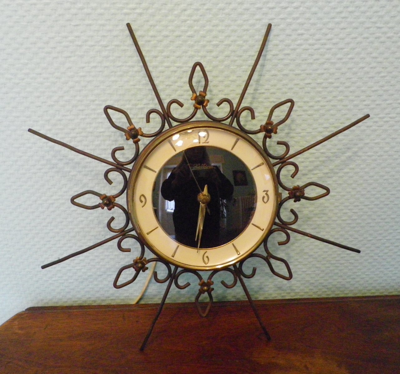 Electric Wall Sundial from Hilbing, 1950s for sale at Pamono
