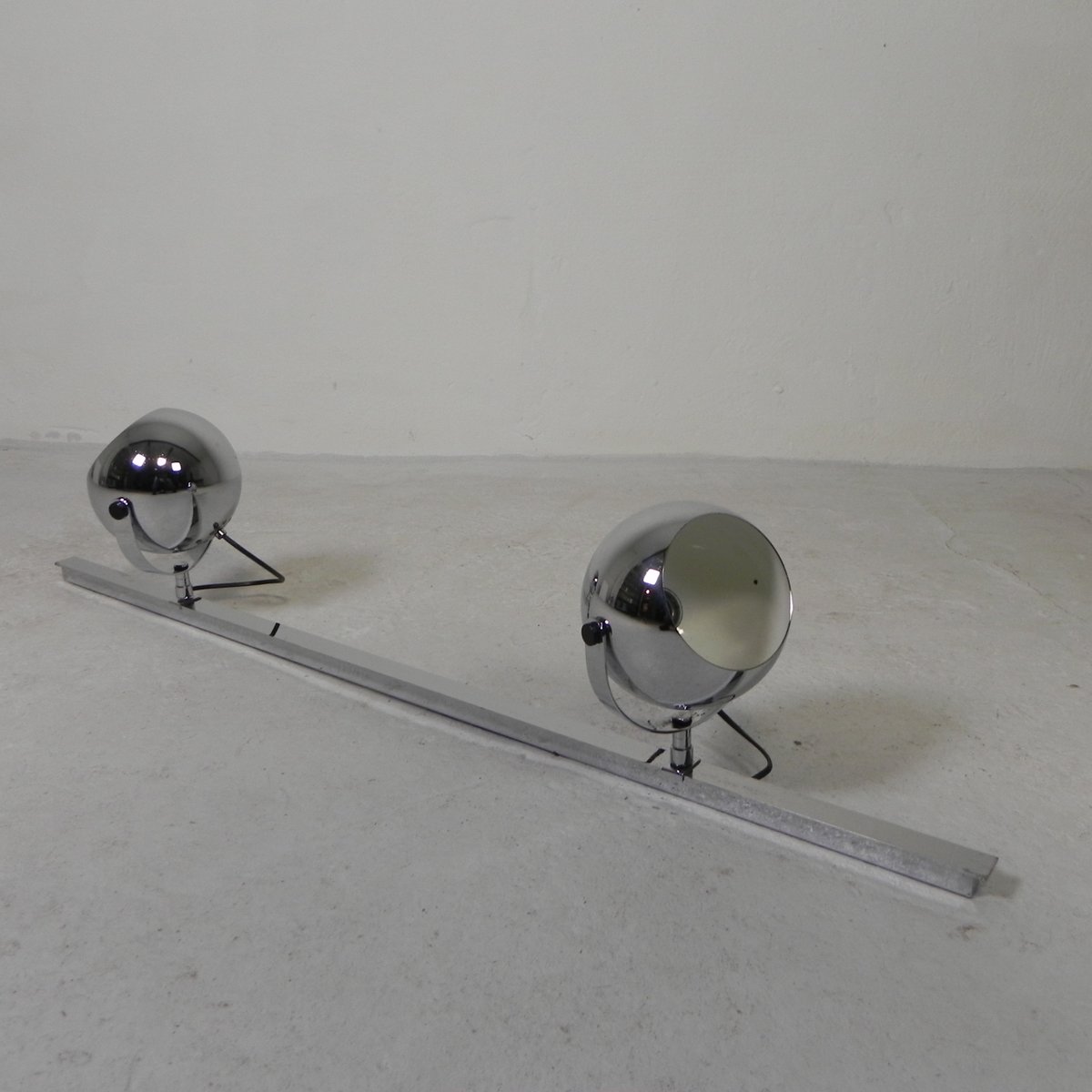 Chrome-Plated Ball Spotlights on Rail, 1950s for sale at Pamono