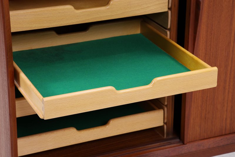 Buffet Vintage en Teck par Omann Jun, 1960s en vente sur Pamono