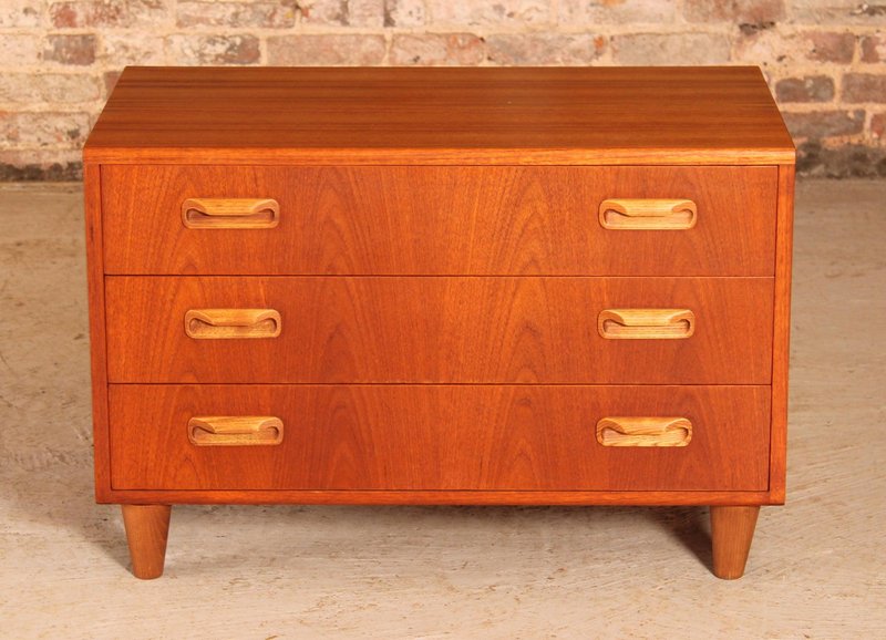 Mid-Century Modern Fresco Chest of Three Drawers from G-Plan, 1960s for ...