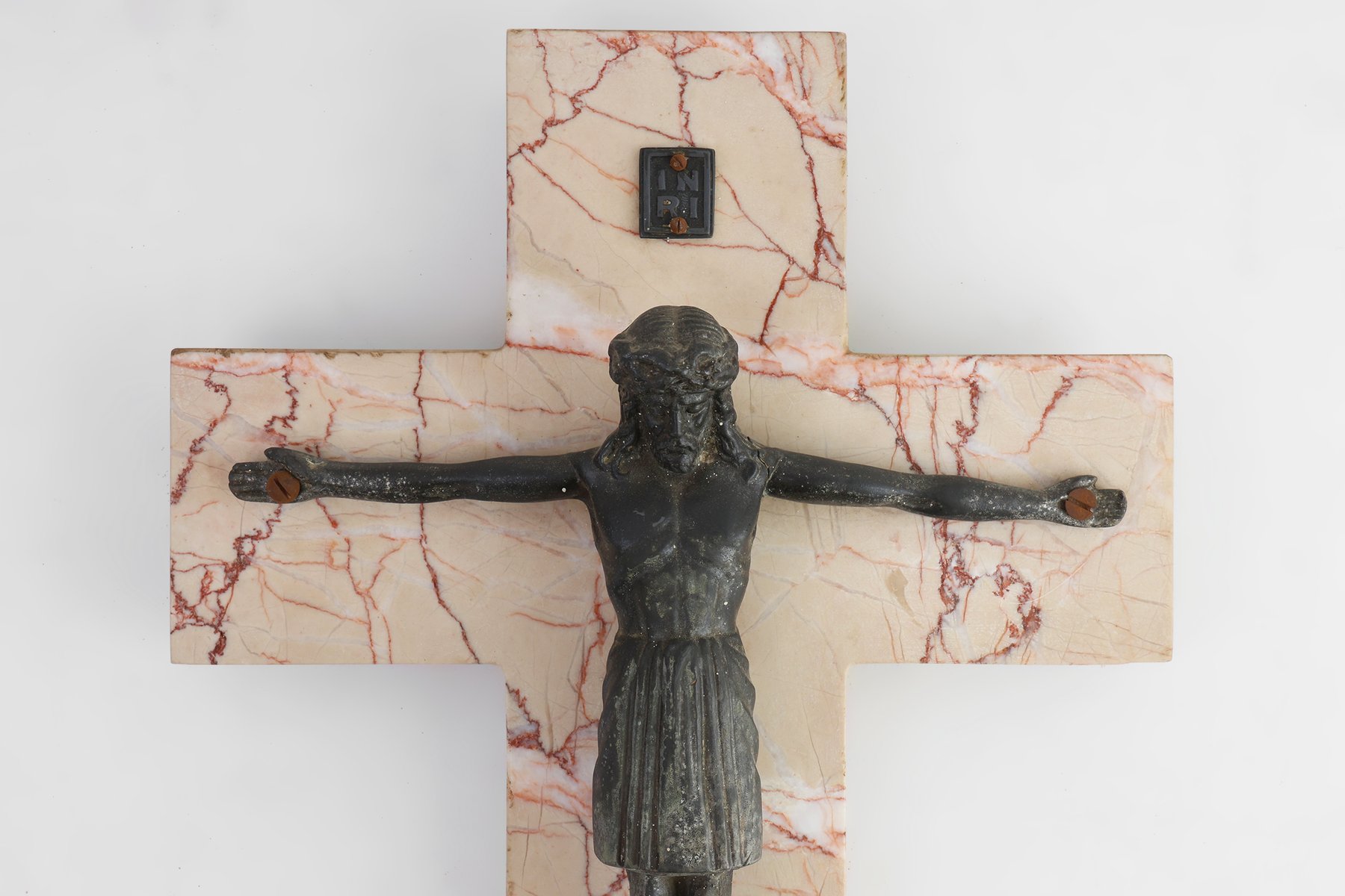 Crucifix en Bronze et en Marbre, Belgique, 1920s en vente sur Pamono