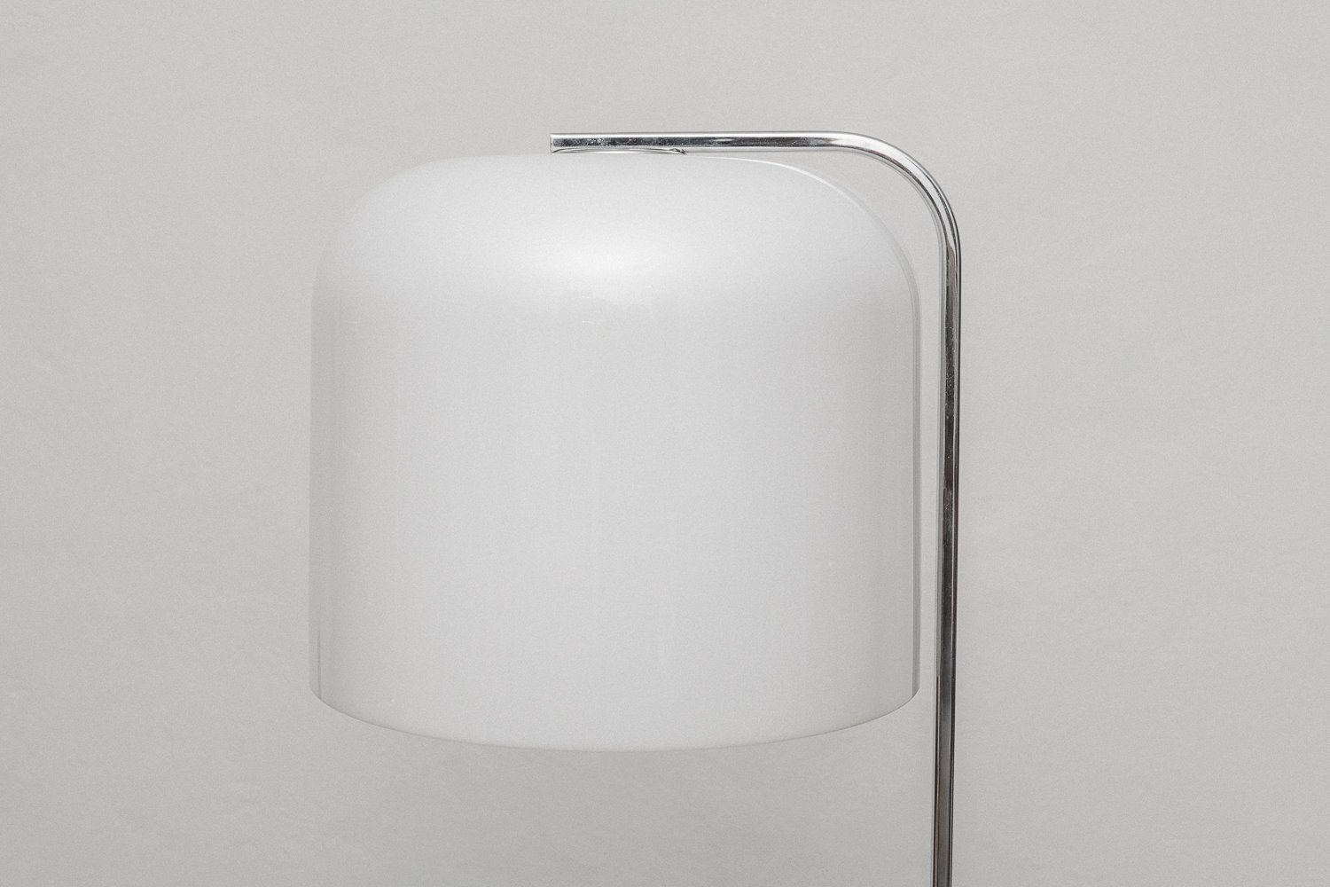 MCM Alvise Floor Lamp by Luigi Massoni for Guzzini, 1960s for sale at ...