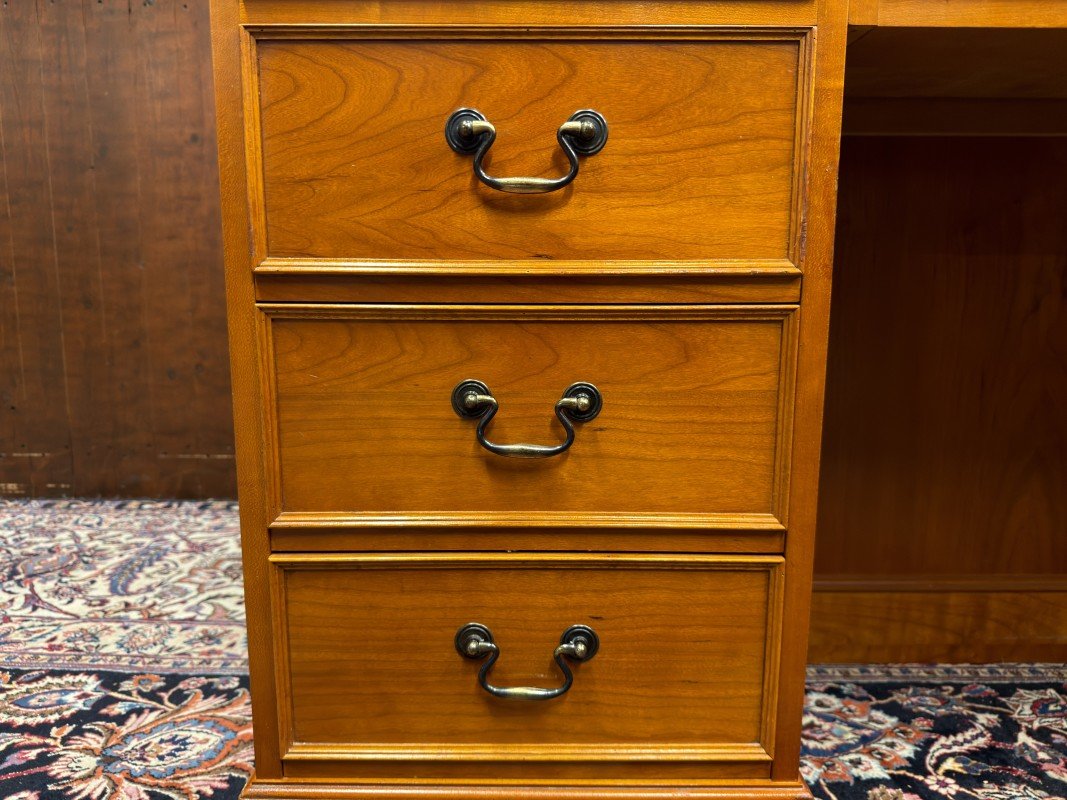 English Chesterfield Corner Desk for sale at Pamono