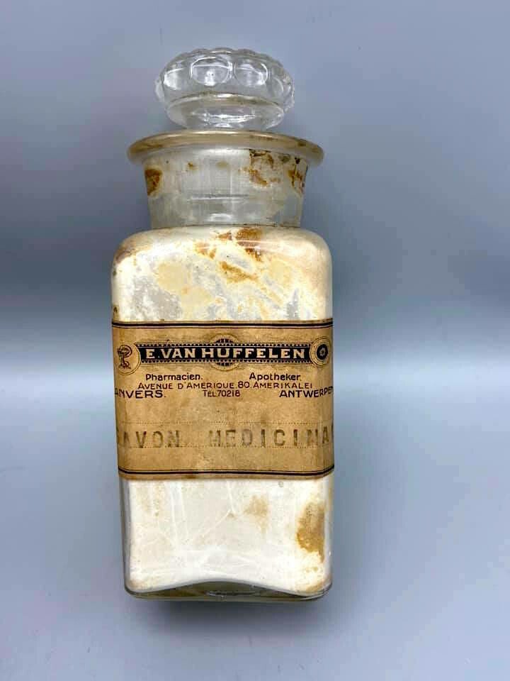 Vintage Pharmacy Bottles, 1920s, Set of 2 for sale at Pamono