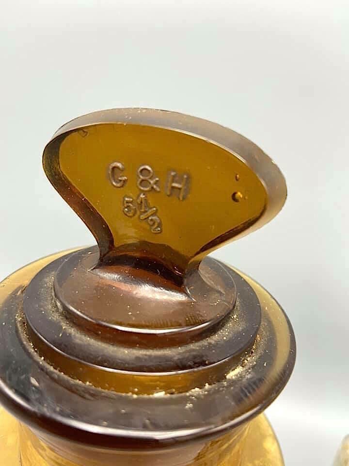 Vintage Pharmacy Bottles, 1920s, Set of 2 for sale at Pamono