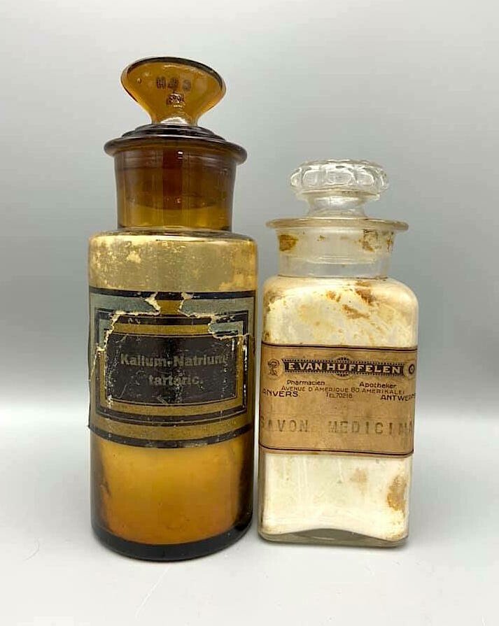 Vintage Pharmacy Bottles, 1920s, Set of 2 for sale at Pamono