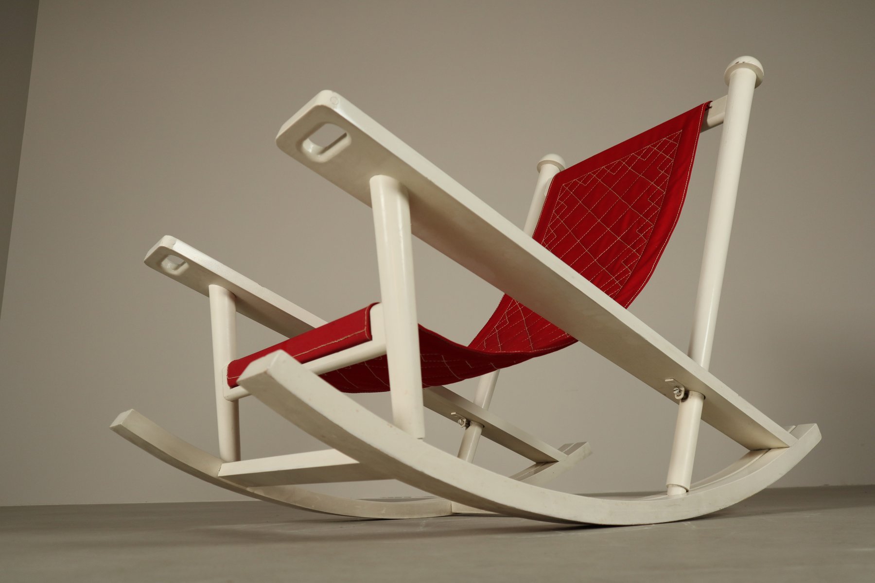 Rocking Chair Deauville par Gilles Sermadiras pour Maison Et Jardin ...