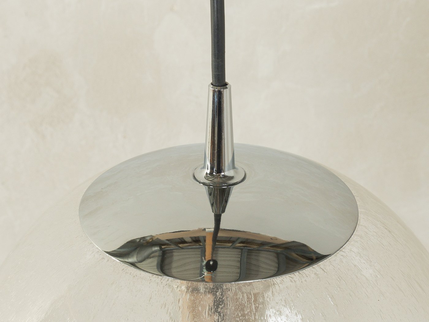 Kugelförmige Deckenlampe von Peill & Putzler, 1950er bei Pamono kaufen