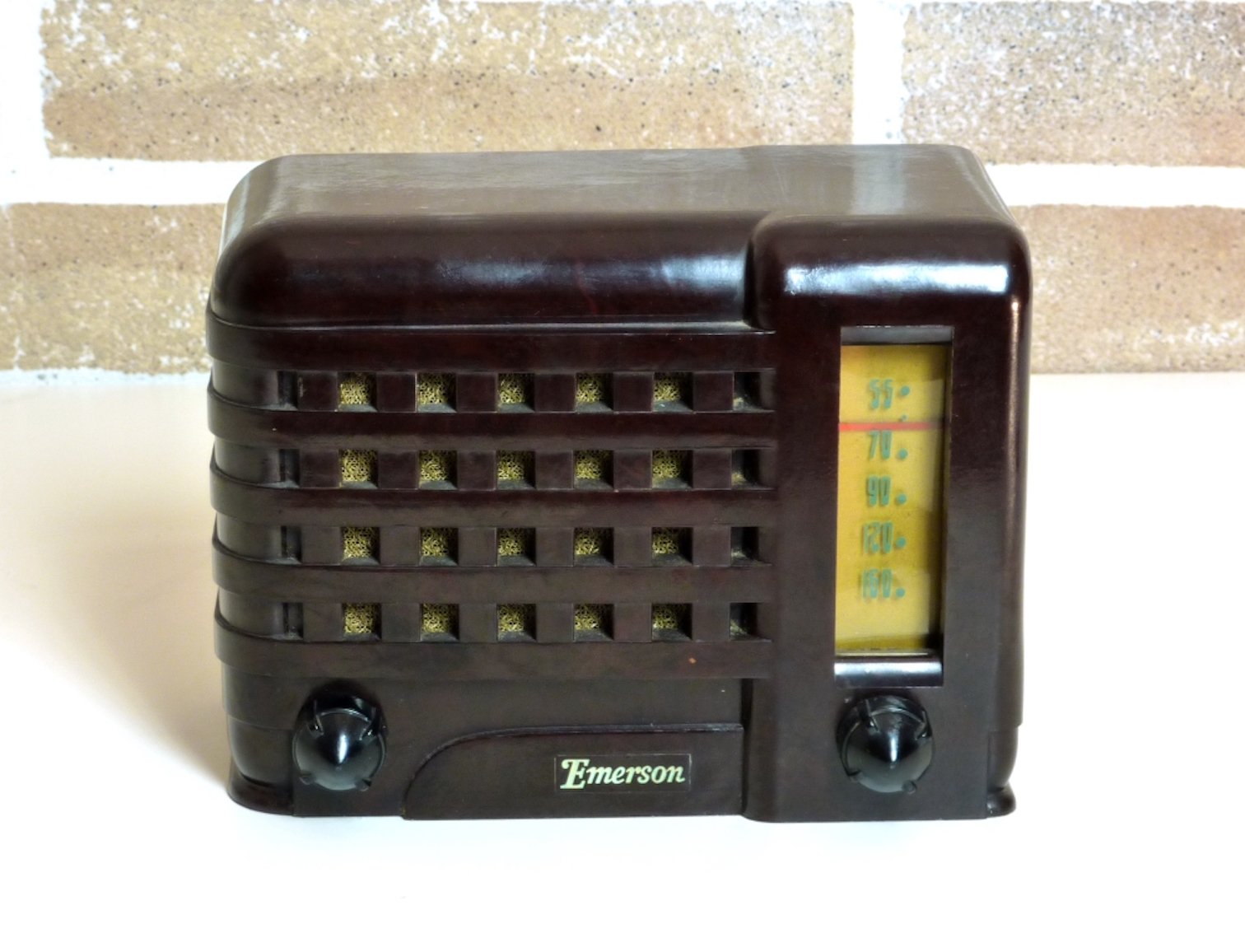 Radio Modèle 540 Marron de Emerson, USA, 1940 en vente sur Pamono