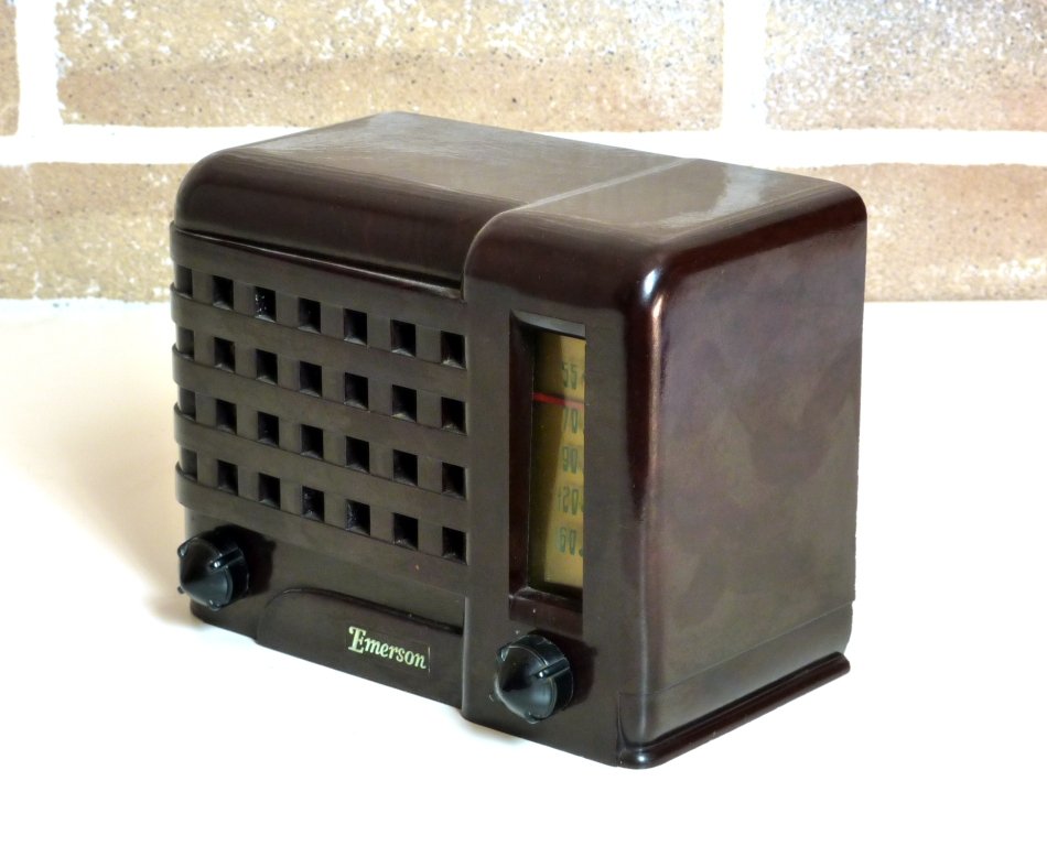 Radio Modèle 540 Marron de Emerson, USA, 1940 en vente sur Pamono
