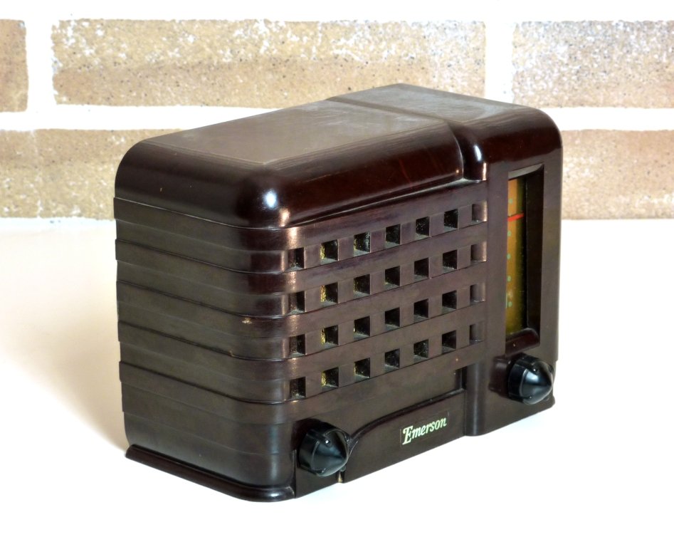 Radio Modèle 540 Marron de Emerson, USA, 1940 en vente sur Pamono