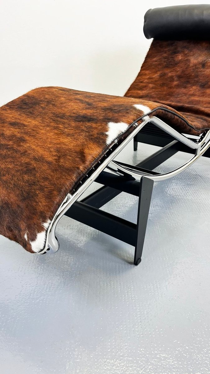 LC4 Chaiselongue von Afra & Tobia Scarpa für Cassina bei Pamono kaufen