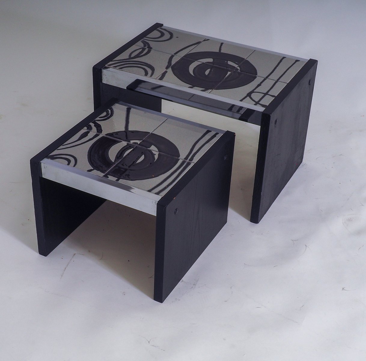 Tables Gigognes Vintage en Carrelage, 1970s, Set de 2 en vente sur Pamono