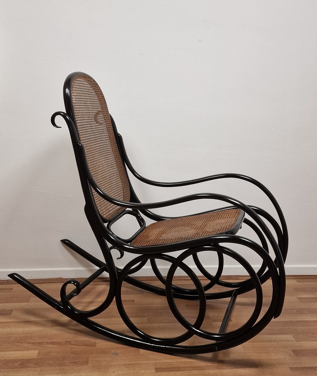 Antique Bentwood Rocking Chair from Thonet, 1890s for sale at Pamono