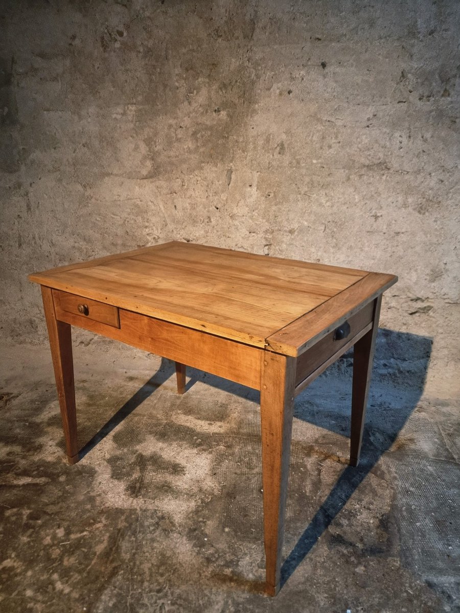 Table de Ferme à Deux Tiroirs, France, 19ème Siècle en vente sur Pamono