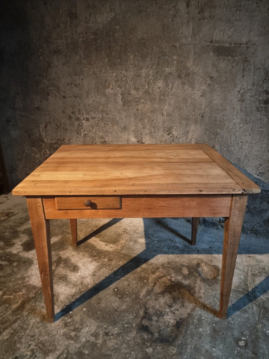 Table de Ferme à Deux Tiroirs, France, 19ème Siècle en vente sur Pamono