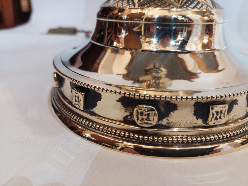 Gothic Revival Brass Altar Table Lamps, Set of 2 for sale at Pamono