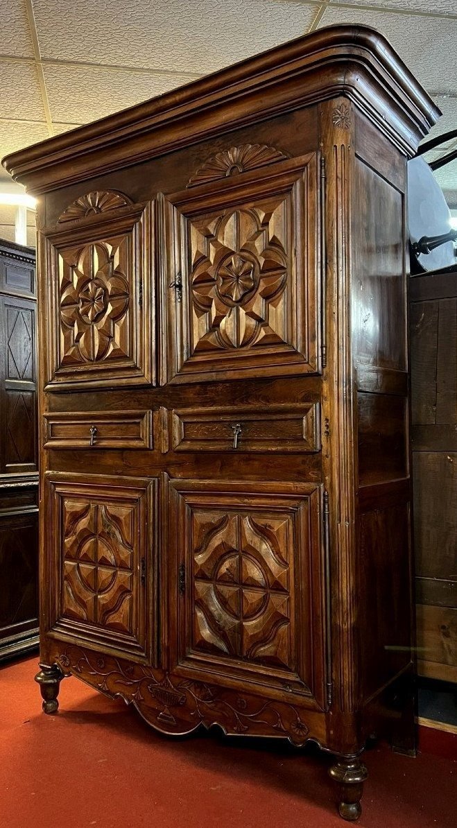 Antique Four-Panel Cabinet in Walnut, 1700s for sale at Pamono