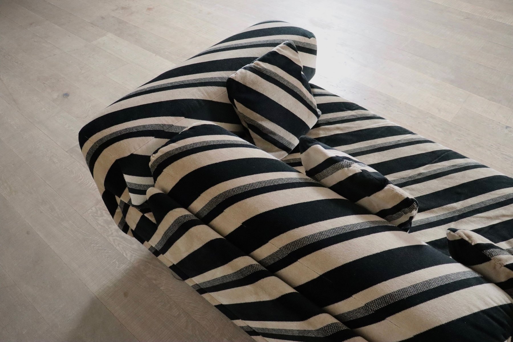 Canapé Diplomat par Howard Keith pour HK Furniture, 1972 en vente sur ...