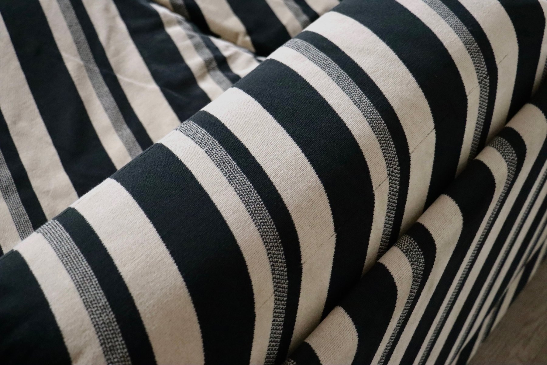 Canapé Diplomat par Howard Keith pour HK Furniture, 1972 en vente sur ...